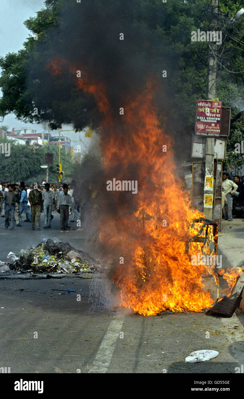 People demonstrating people hi-res stock photography and images - Alamy