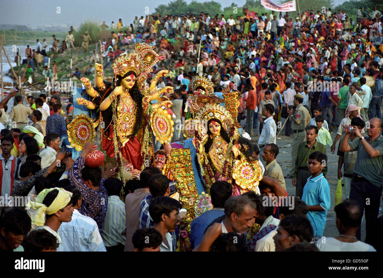 Idol visarjan hi-res stock photography and images - Alamy