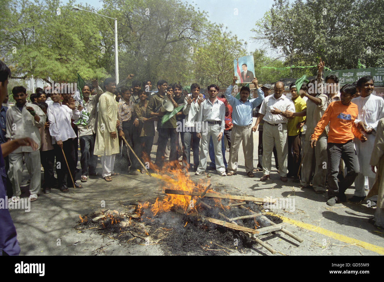 Demonstrating People High Resolution Stock Photography and Images - Alamy