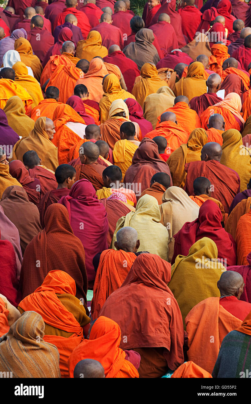 Pilgrims attending a prayer ceremony Stock Photo - Alamy