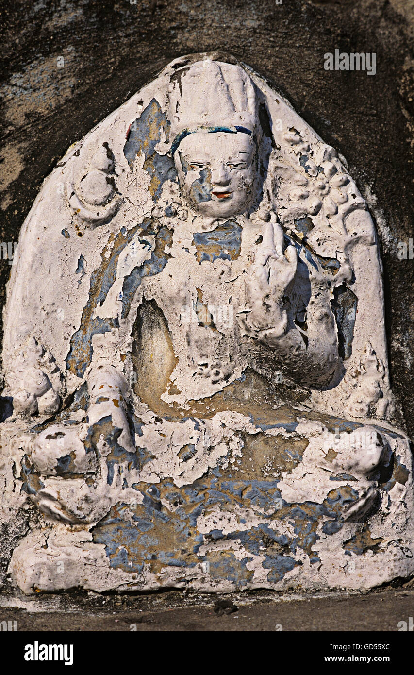 Crumbling statue hi-res stock photography and images - Alamy