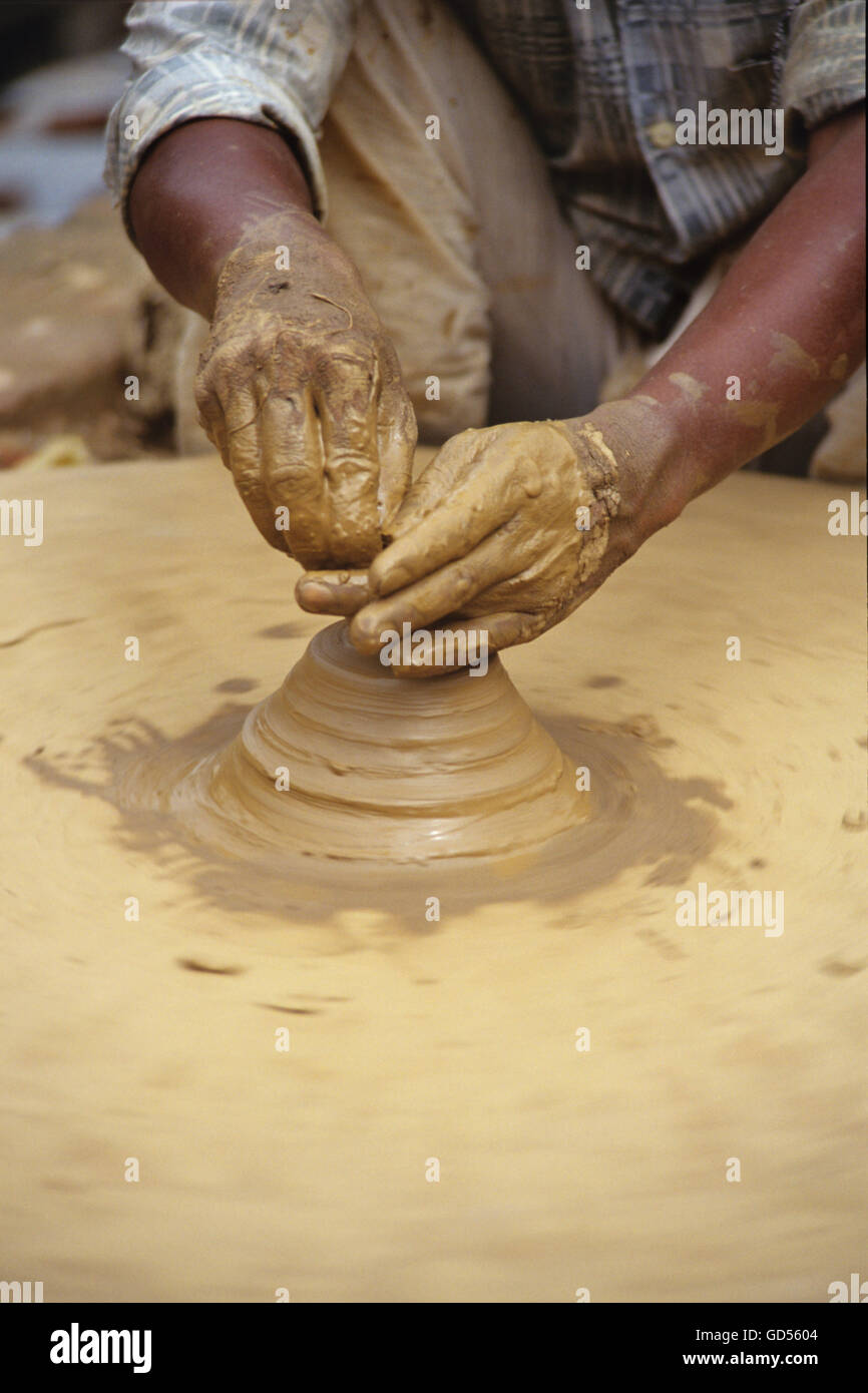 Traditional pottery moulding hi-res stock photography and images - Alamy