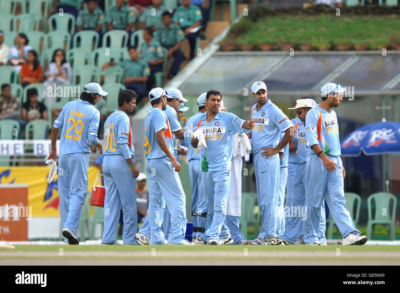 Bangladesh cricket team hi-res stock photography and images - Alamy