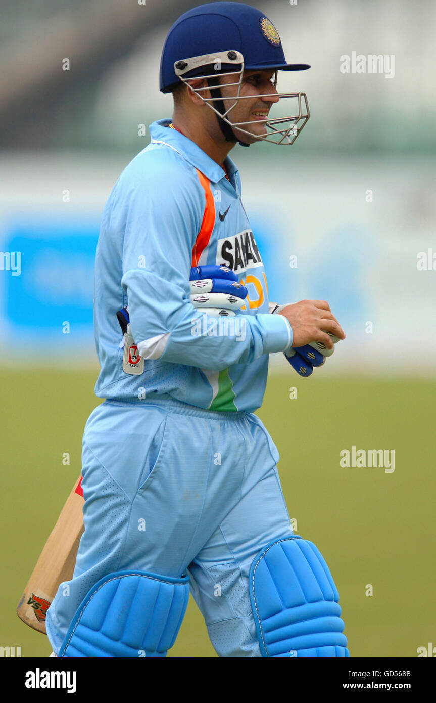 Indian batsman virender sehwag hi-res stock photography and images - Alamy