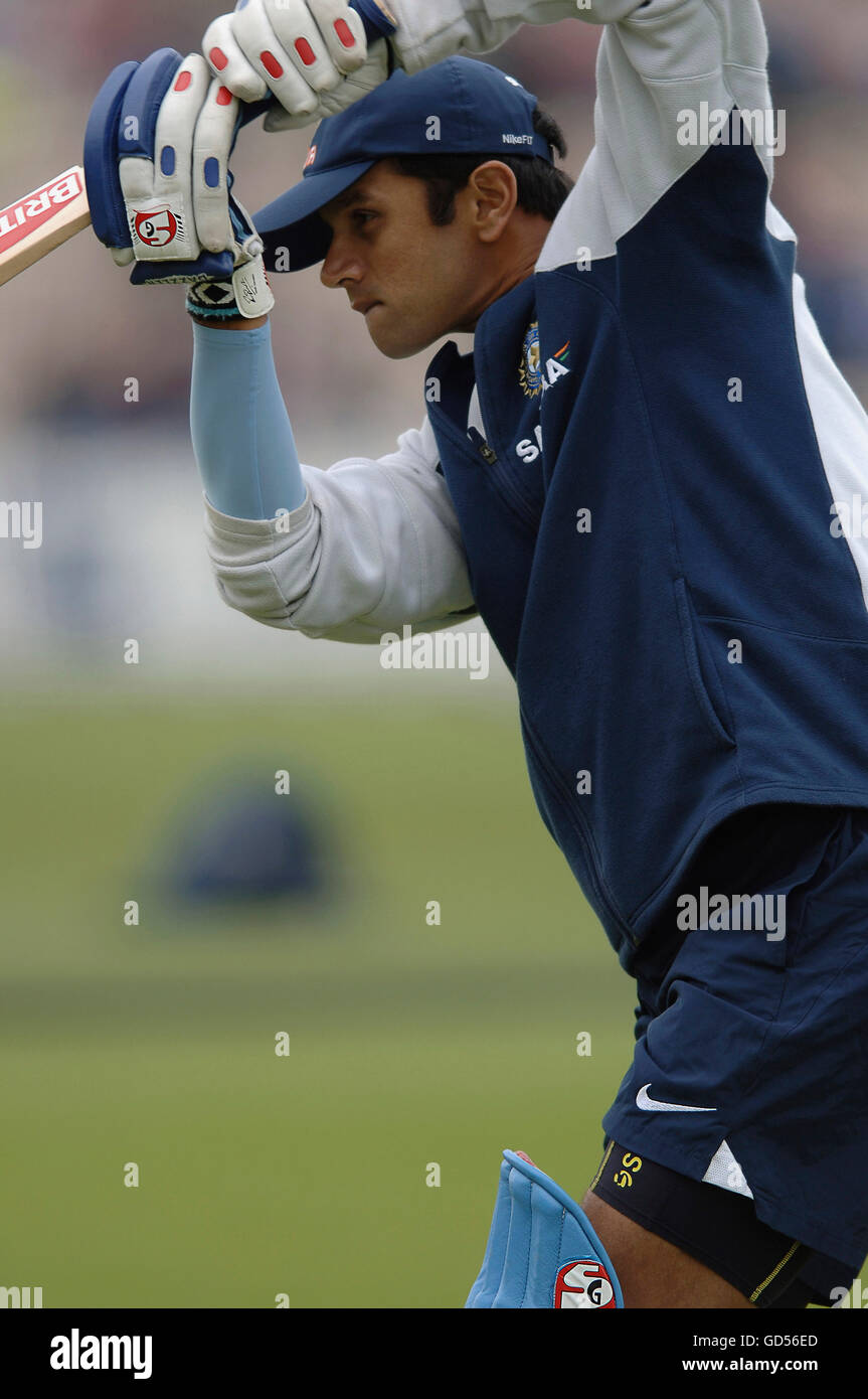 Rahul dravid hi-res stock photography and images - Alamy