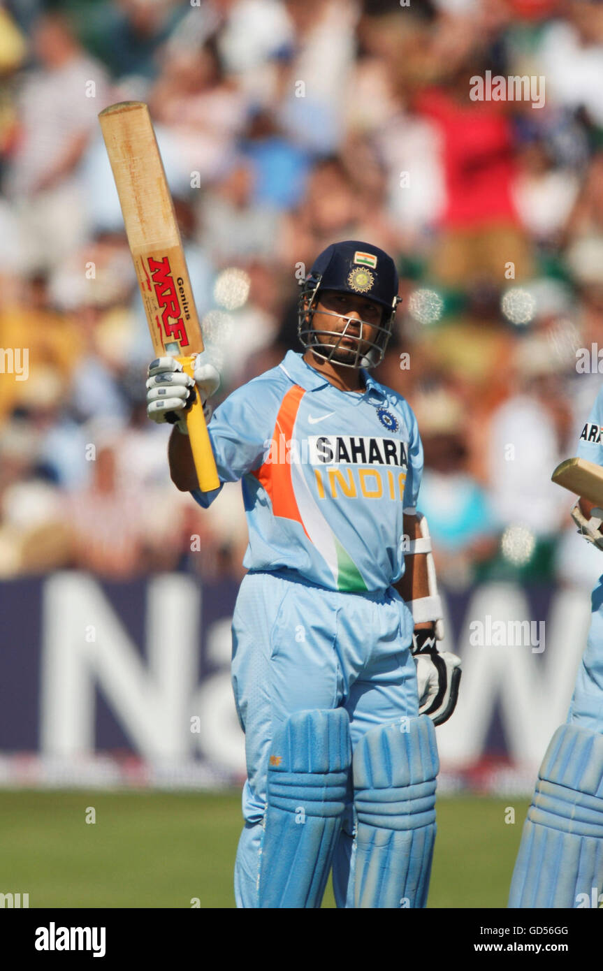 Cricket player sachin tendulkar hi-res stock photography and images - Alamy