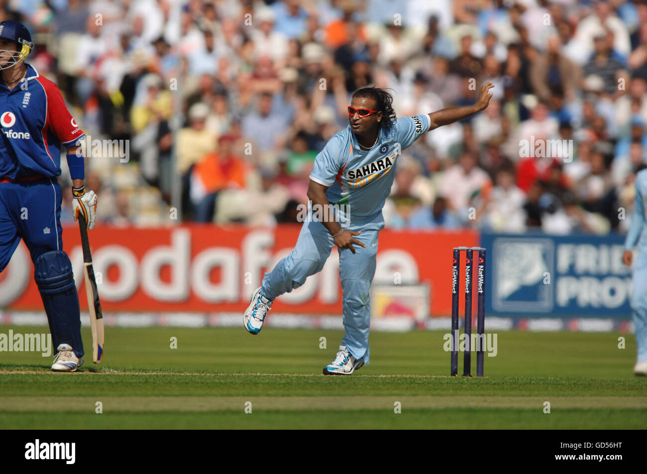 Ramesh cricket hi-res stock photography and images - Alamy
