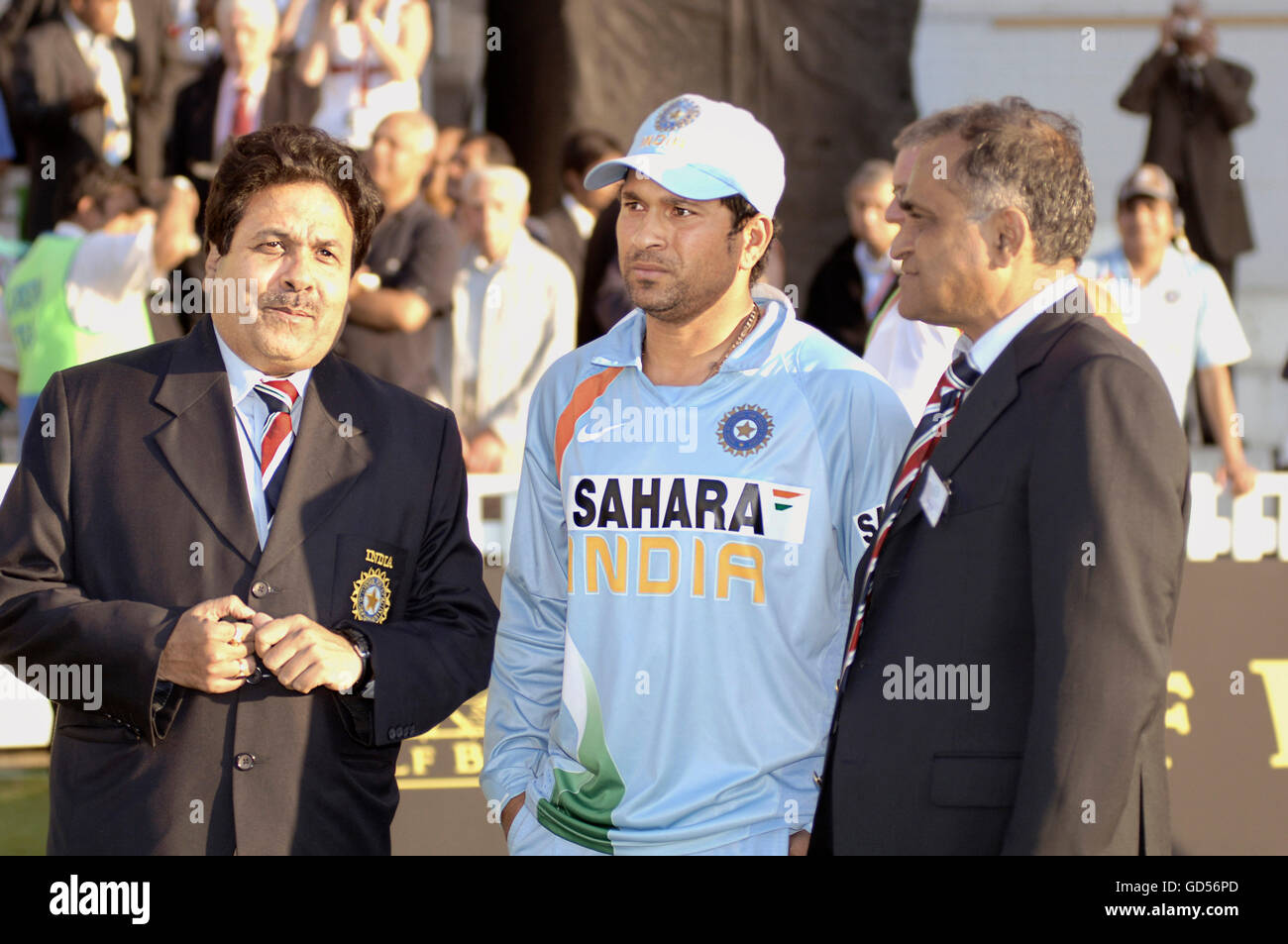Tendulkar hi-res stock photography and images - Alamy