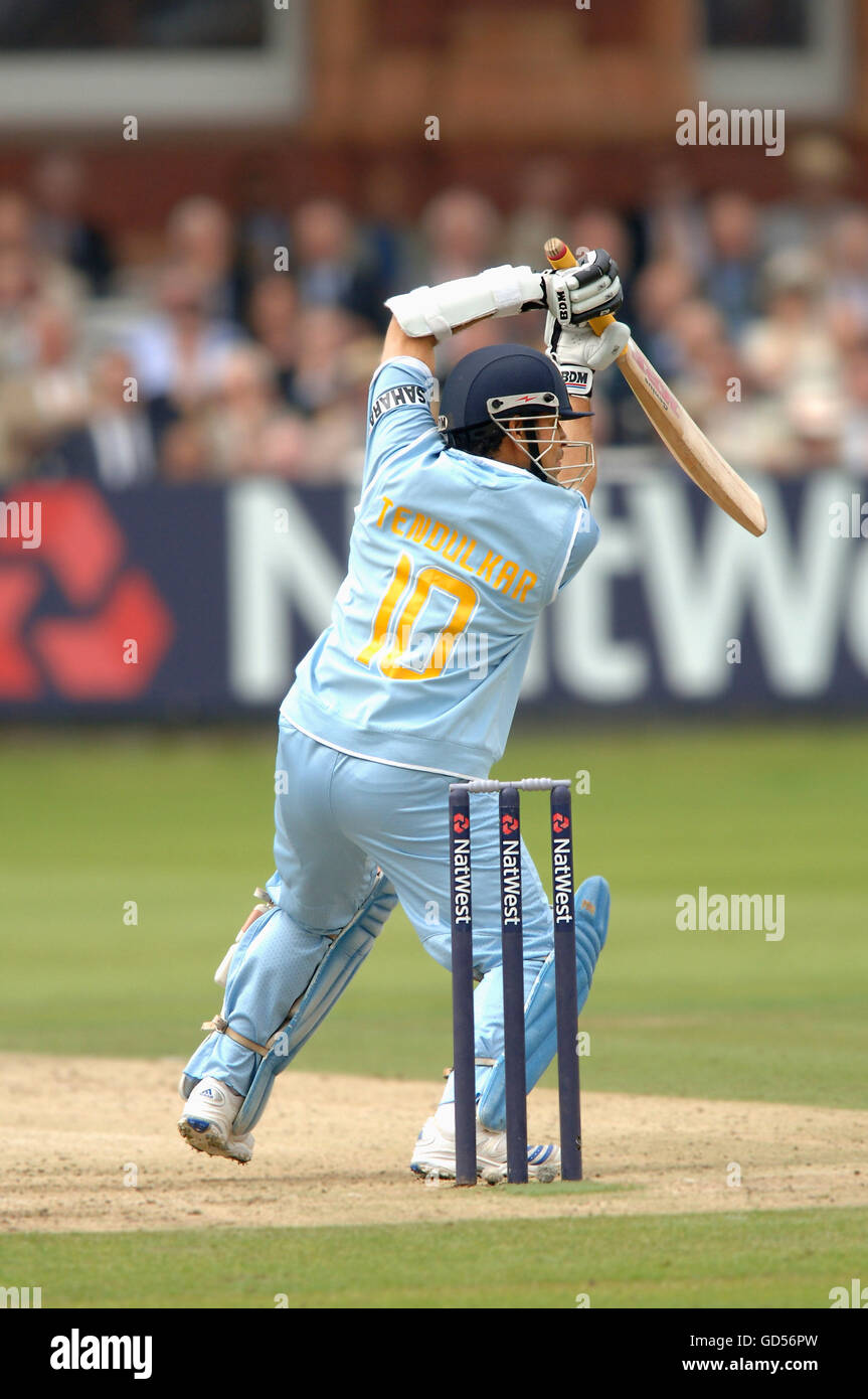 Indian cricket sachin hi-res stock photography and images - Alamy