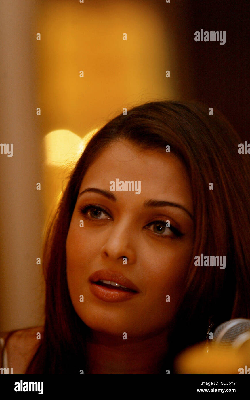 Aishwarya rai miss world hi-res stock photography and images - Alamy