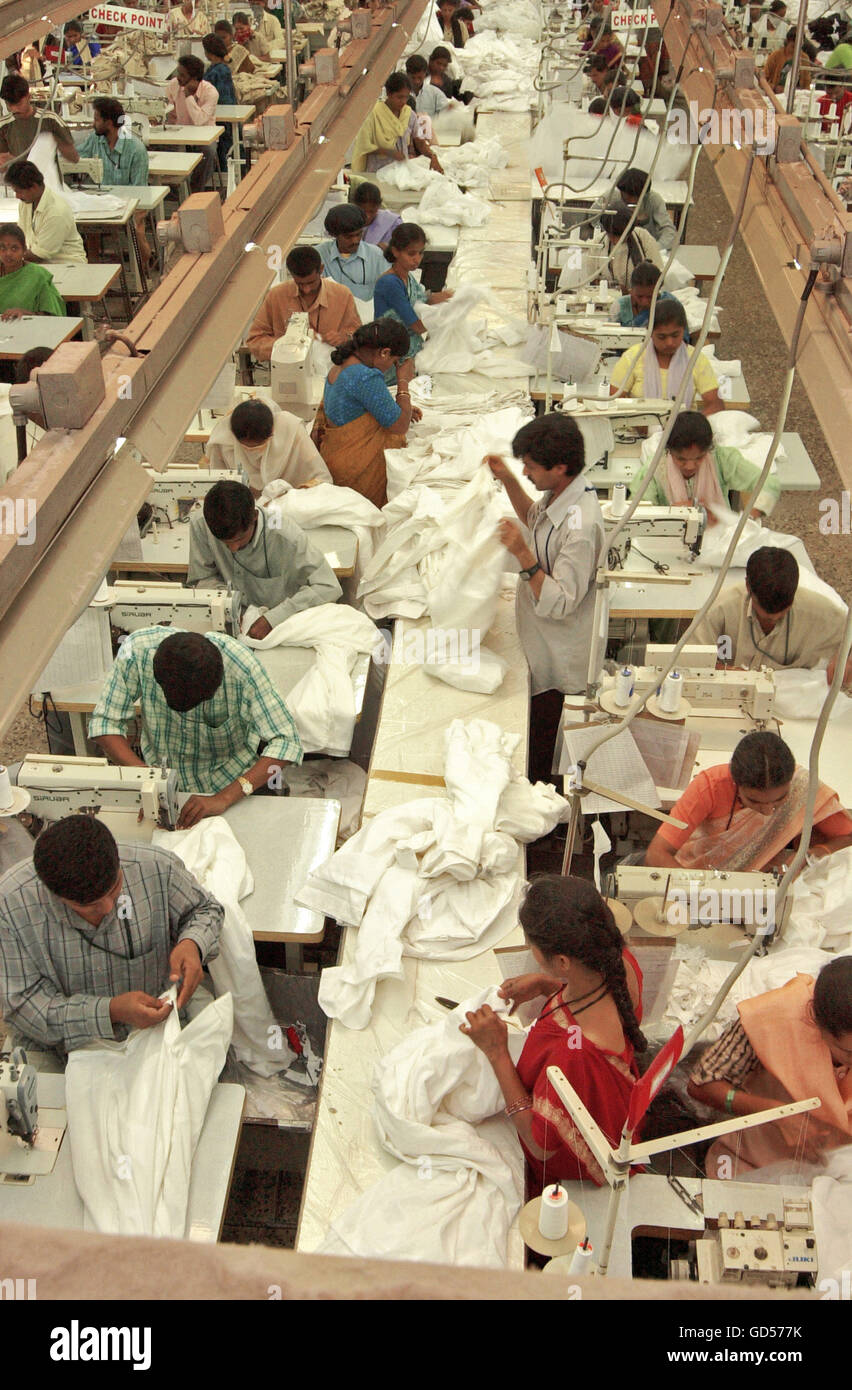 Inside manufacturing people hi-res stock photography and images - Alamy