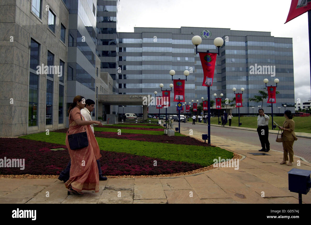 Employees office building hi-res stock photography and images - Alamy