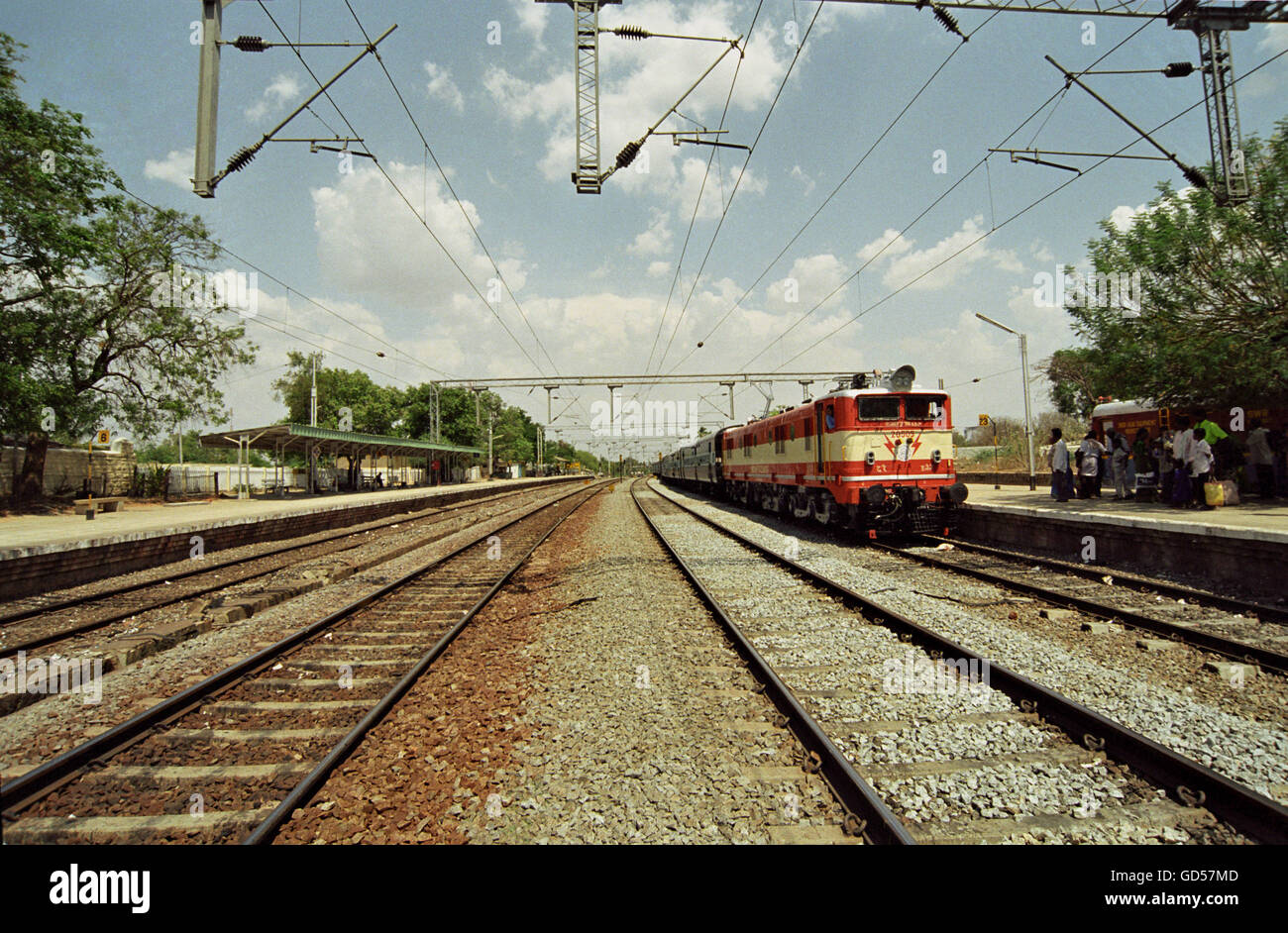 Faridabad train hi-res stock photography and images - Alamy
