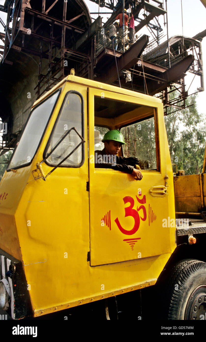 Delhi metro rail construction hi-res stock photography and images - Alamy