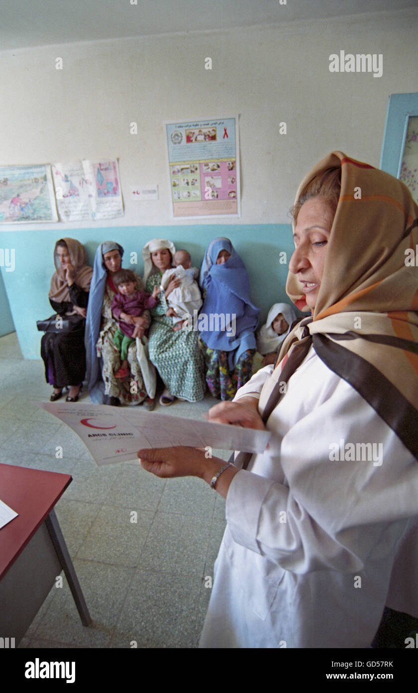 Doctors teaching hi-res stock photography and images - Alamy