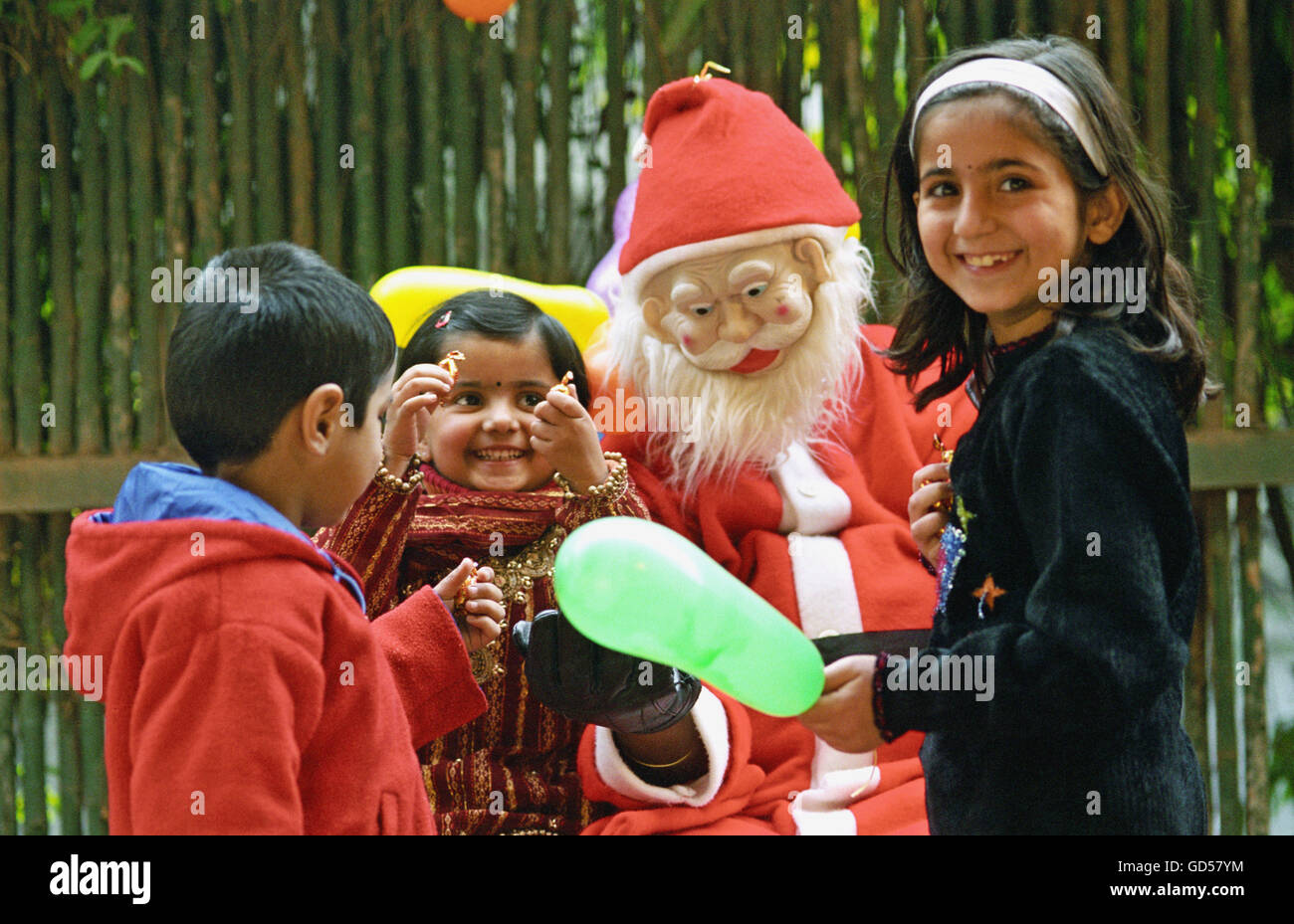 Children claus hi-res stock photography and images - Alamy