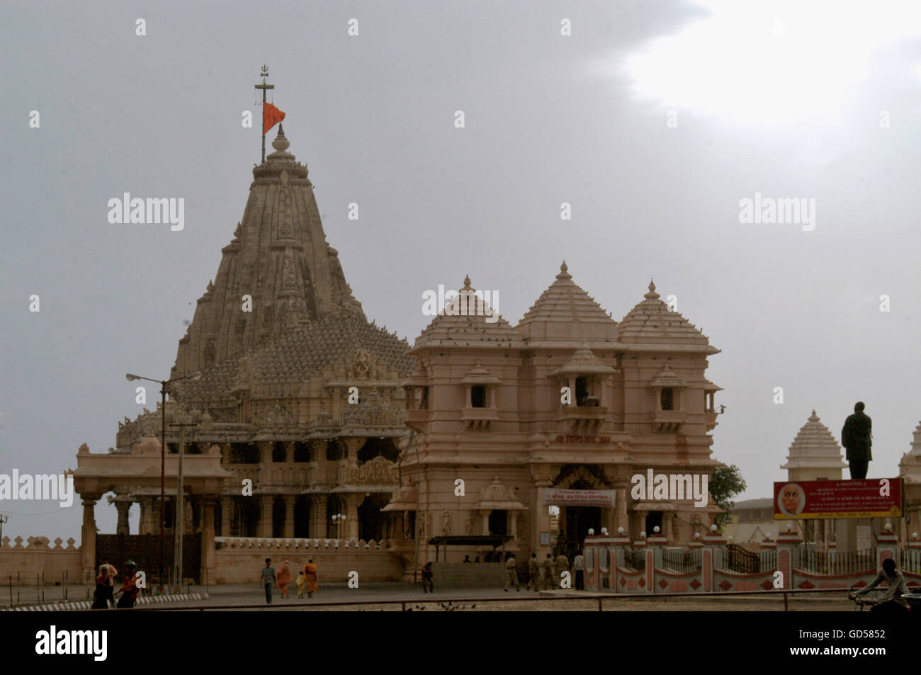 Gujarat ahmedabad somnath temple hi-res stock photography and images ...