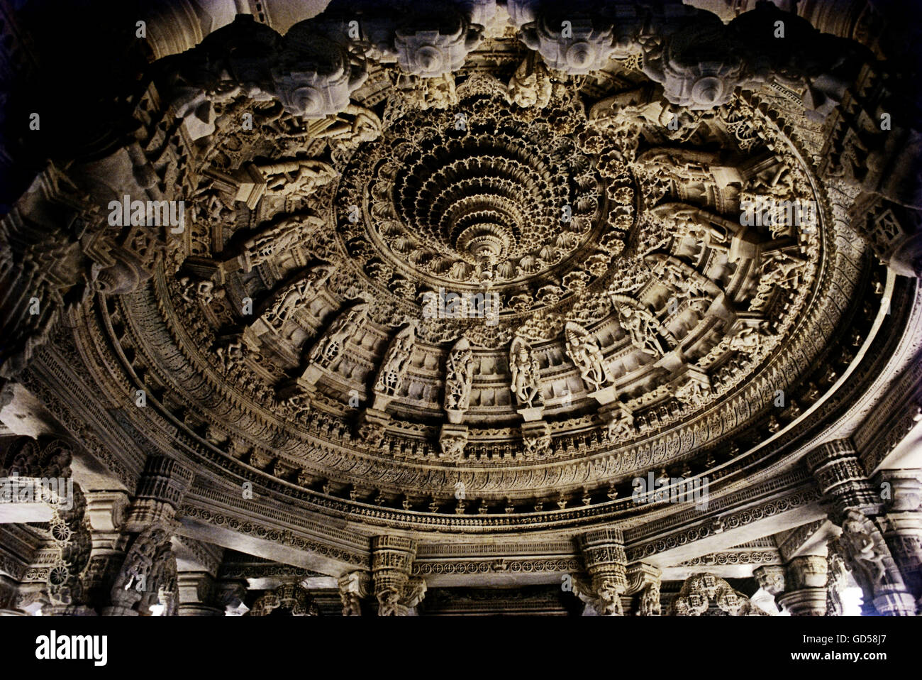 Ceiling of Dilwara Jain Temple Stock Photo - Alamy