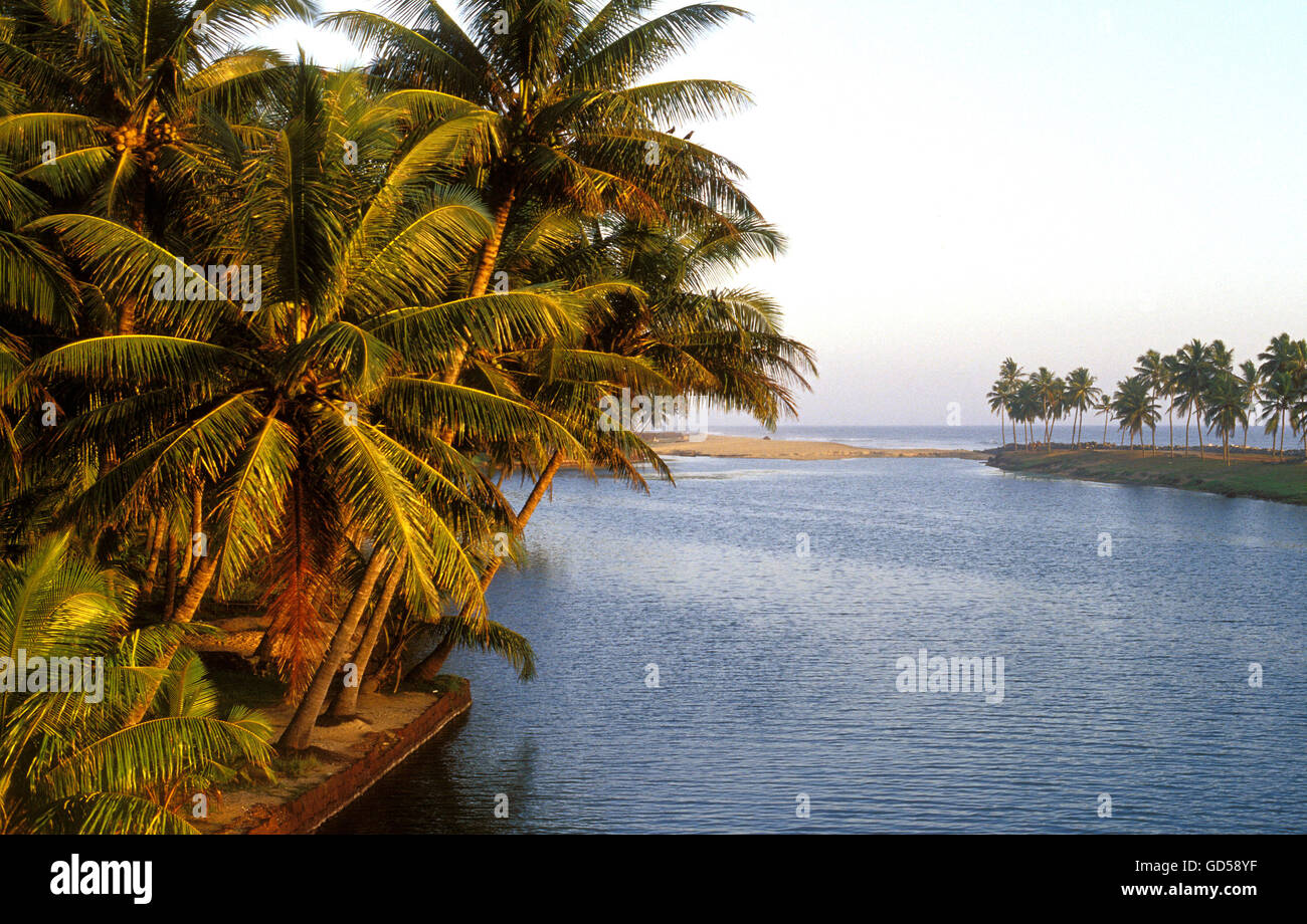 Varkala backwaters hi-res stock photography and images - Alamy
