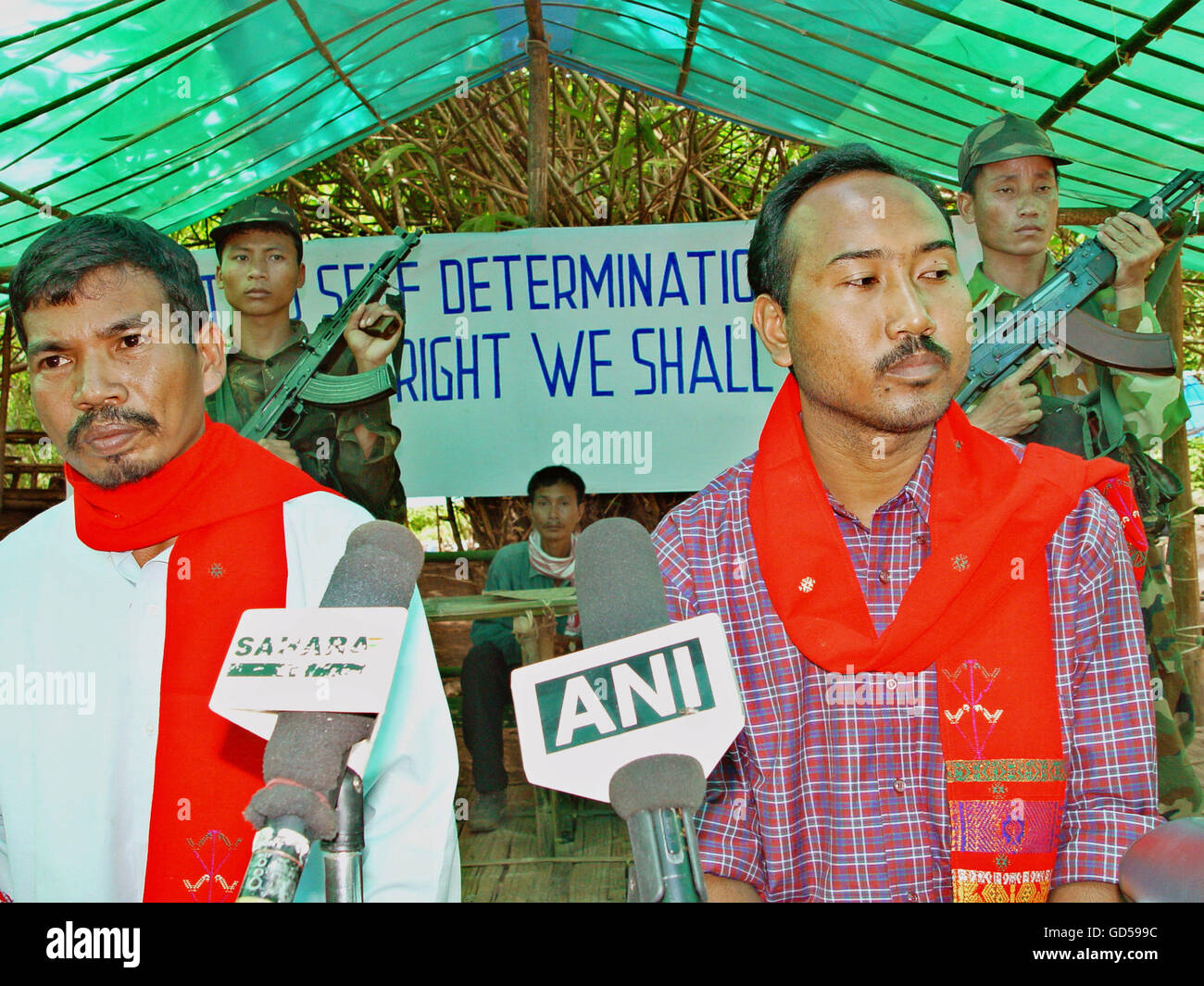 Interview political hi-res stock photography and images - Alamy