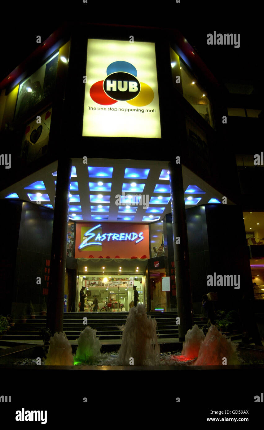 Showrooms hi-res stock photography and images - Alamy