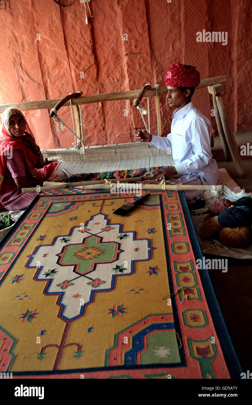 Carpet weaver hi-res stock photography and images - Alamy