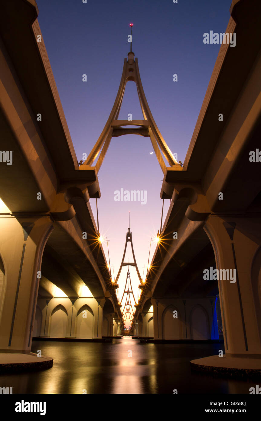 Bridge over dubai creek hi-res stock photography and images - Alamy