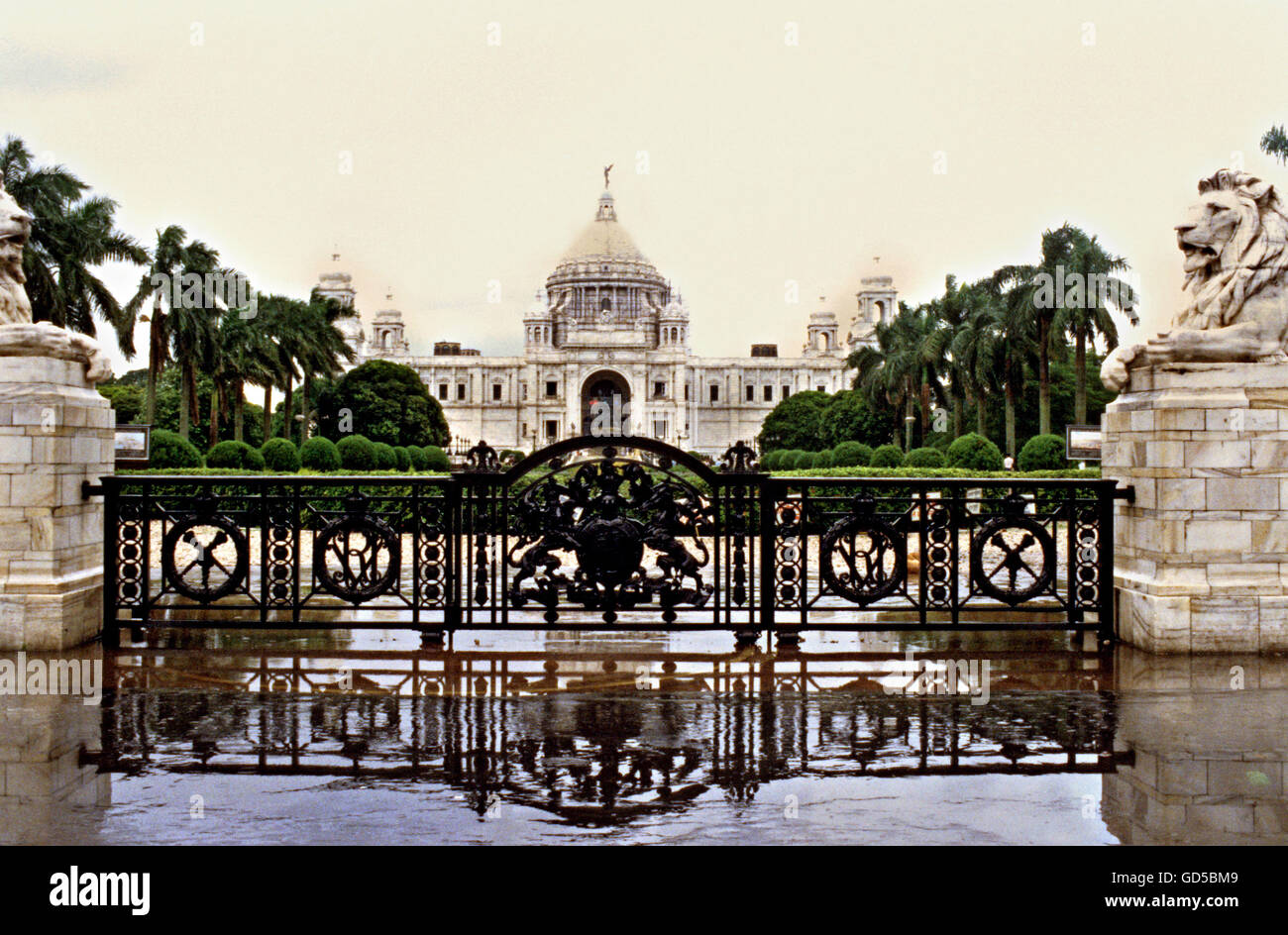 Historical victoria memorial hi-res stock photography and images - Alamy