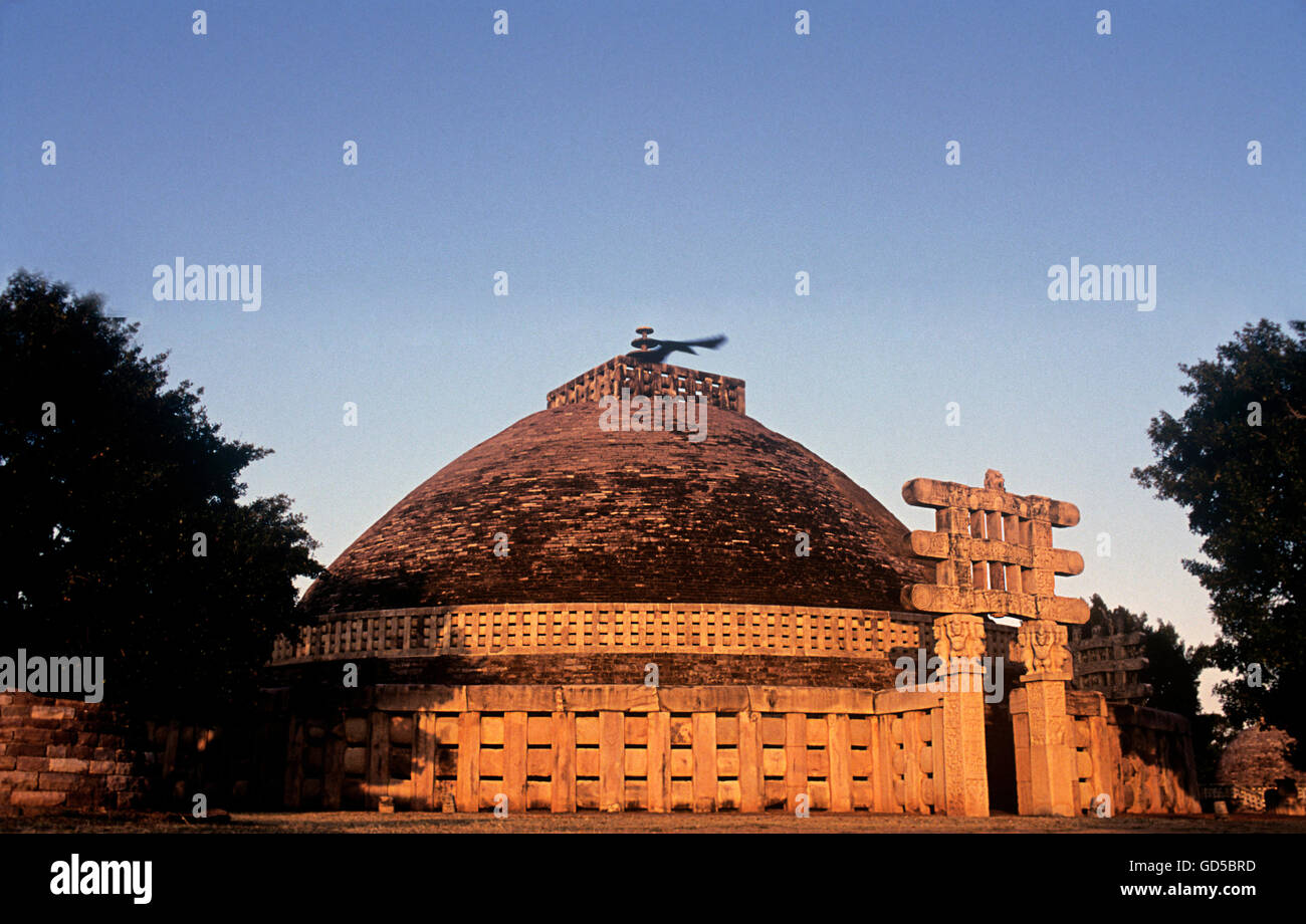 Sanchi stupa 1 hi-res stock photography and images - Alamy