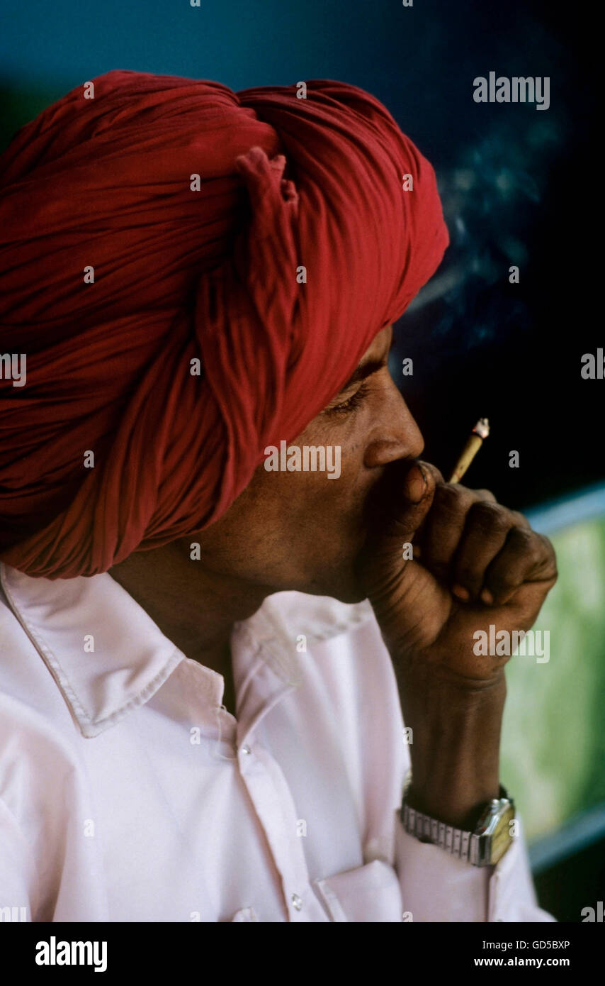 Bidi bidi hi-res stock photography and images - Alamy