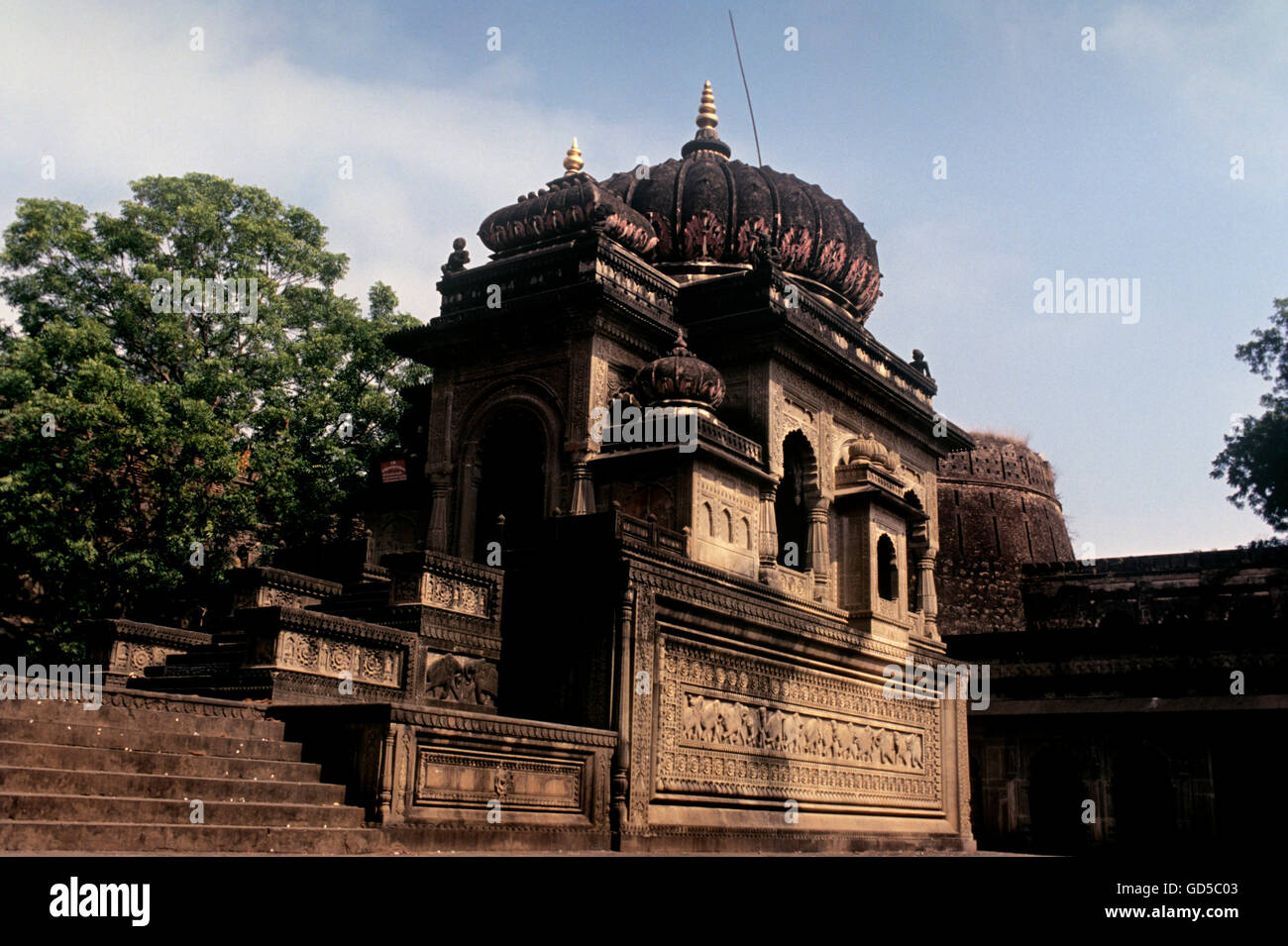 Ancient chhatri hi-res stock photography and images - Alamy