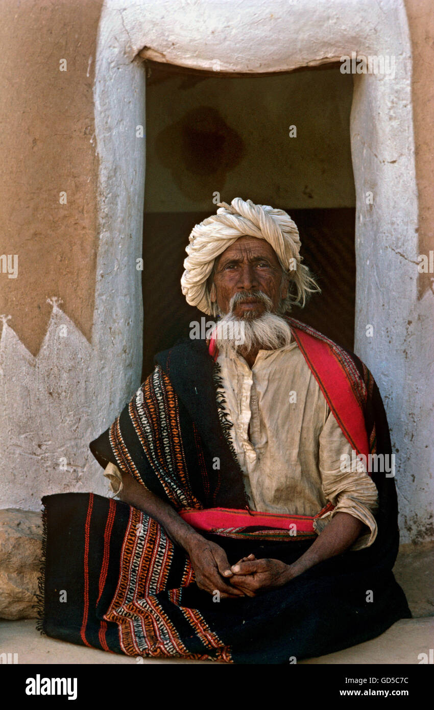 Meghwal tribe hi-res stock photography and images - Alamy