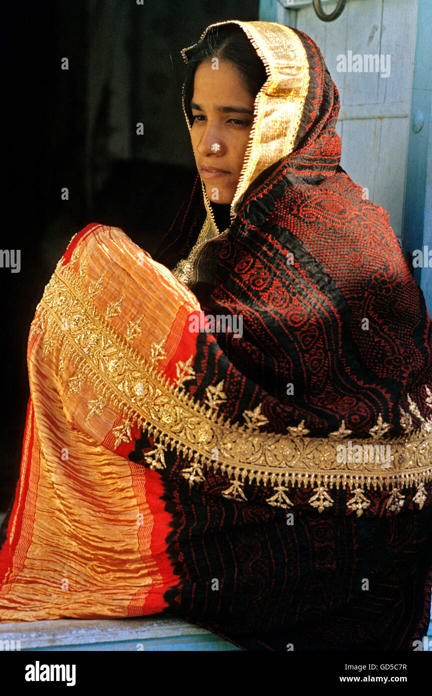 Tie and dye orhni Stock Photo - Alamy