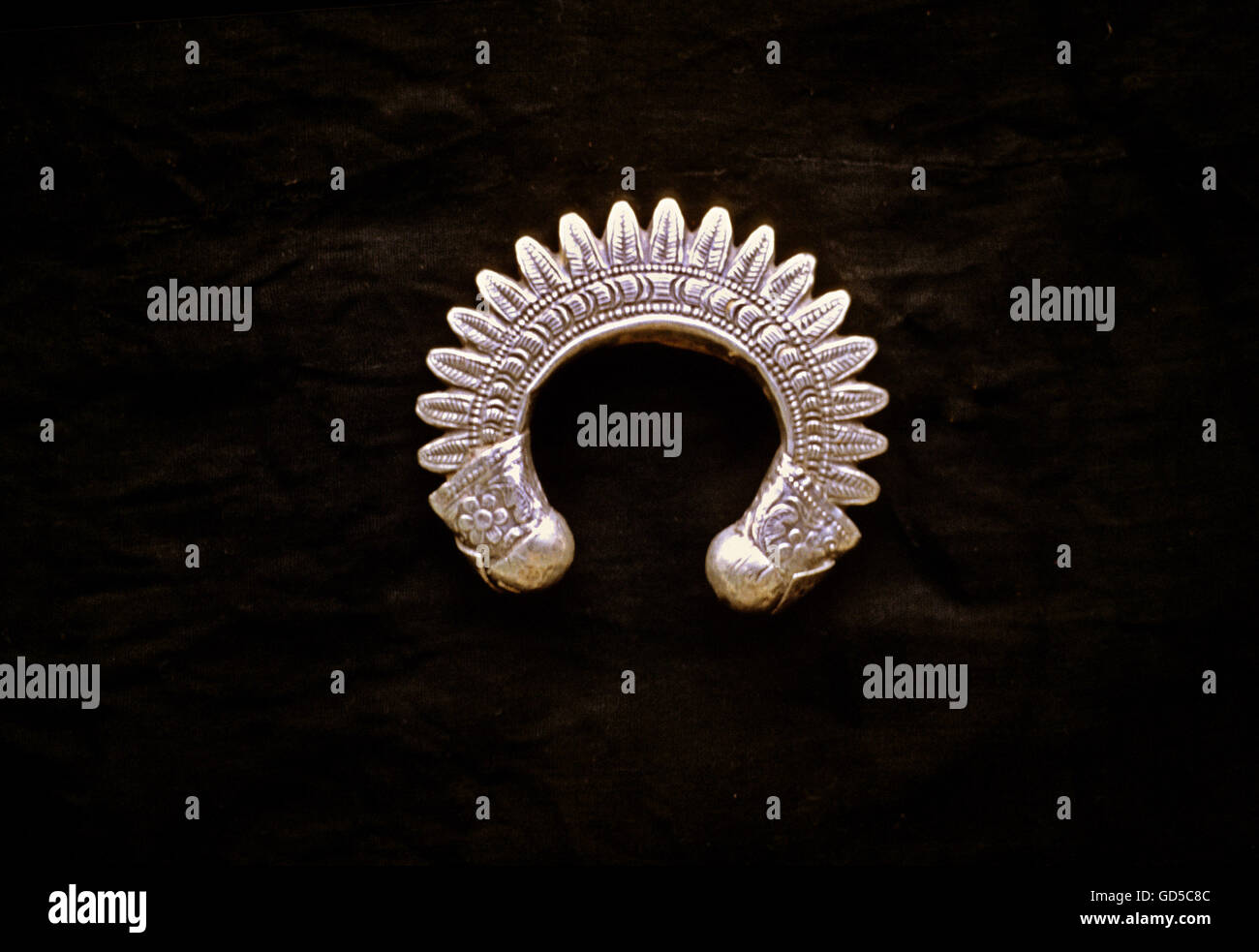 Anklet hi-res stock photography and images - Alamy