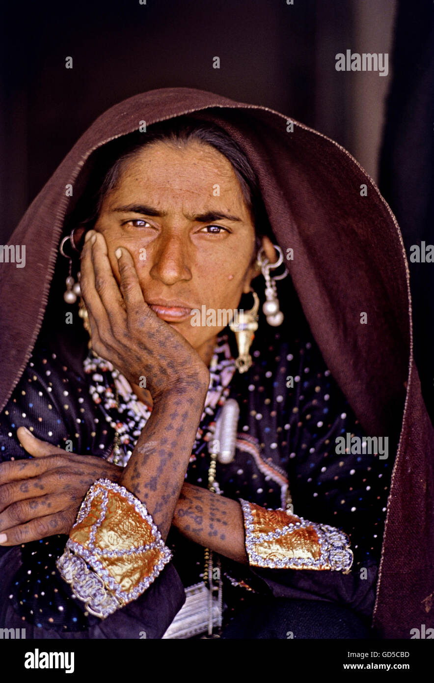 Rabari tribal woman Stock Photo - Alamy