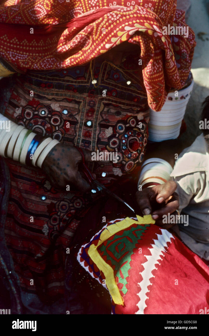 Embroidering hi-res stock photography and images - Alamy