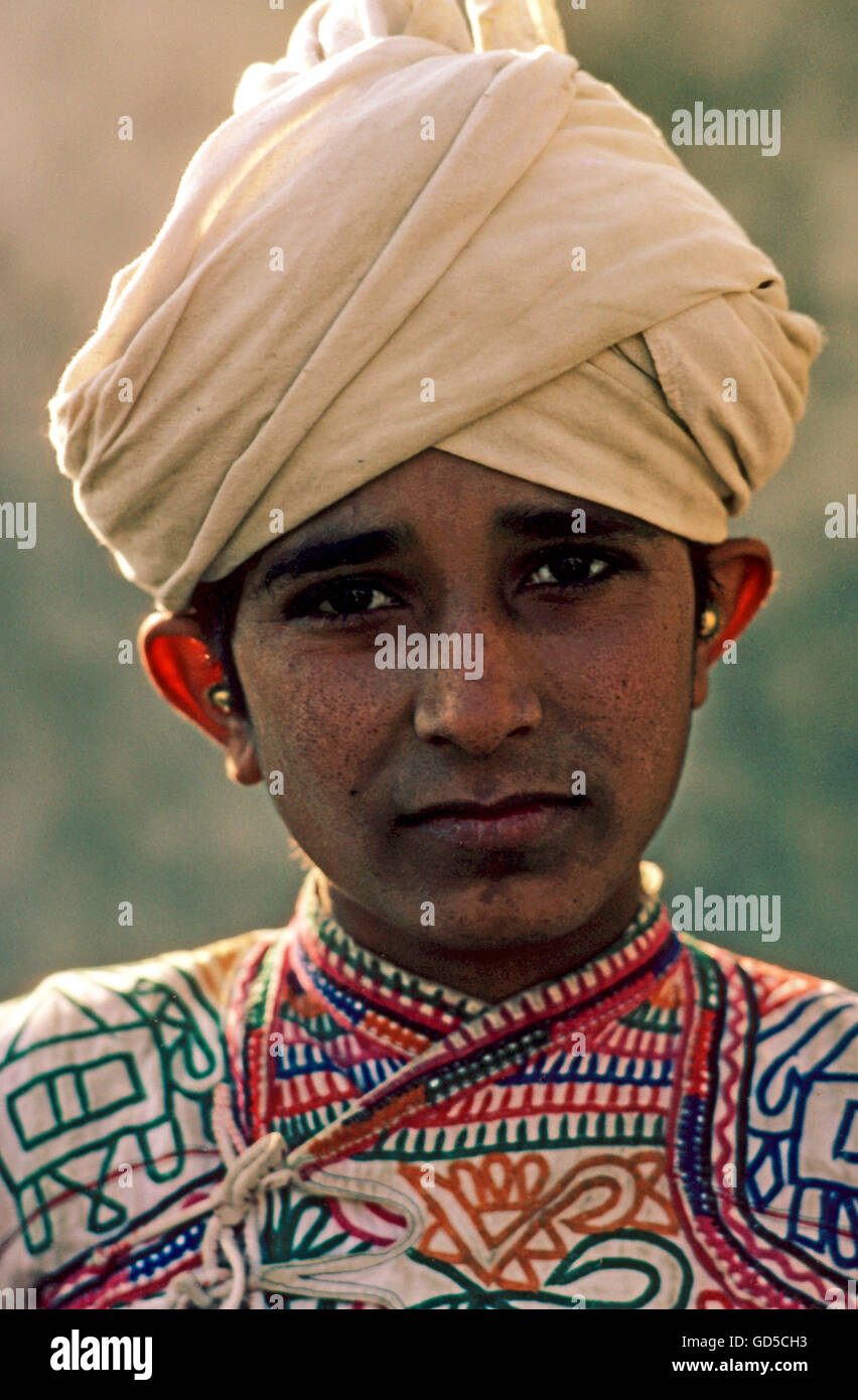 Rabari costume hi-res stock photography and images - Alamy