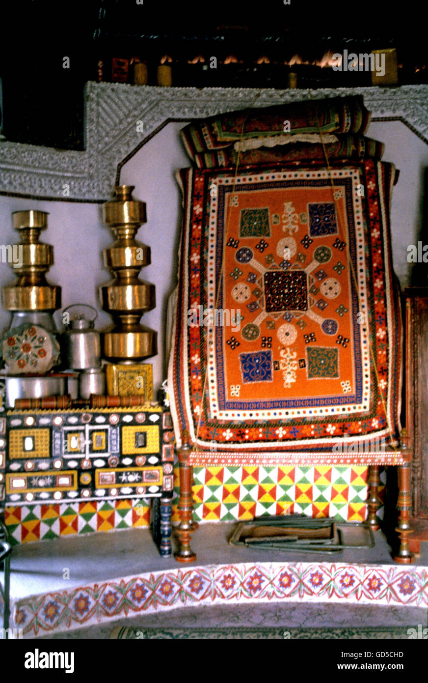 Interior of kutch house at gujarat hi-res stock photography and images ...