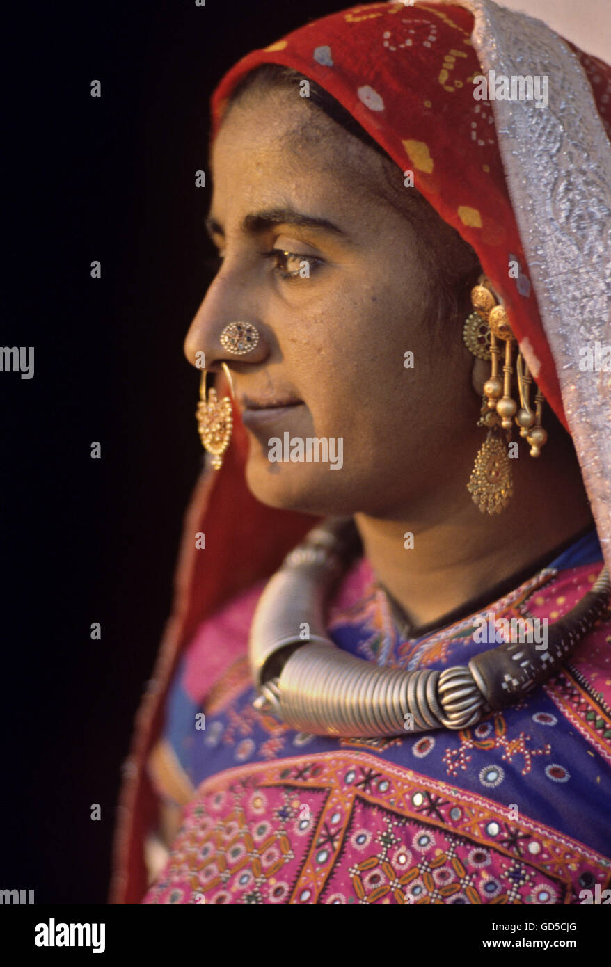 Portrait of Muslim girl Stock Photo - Alamy