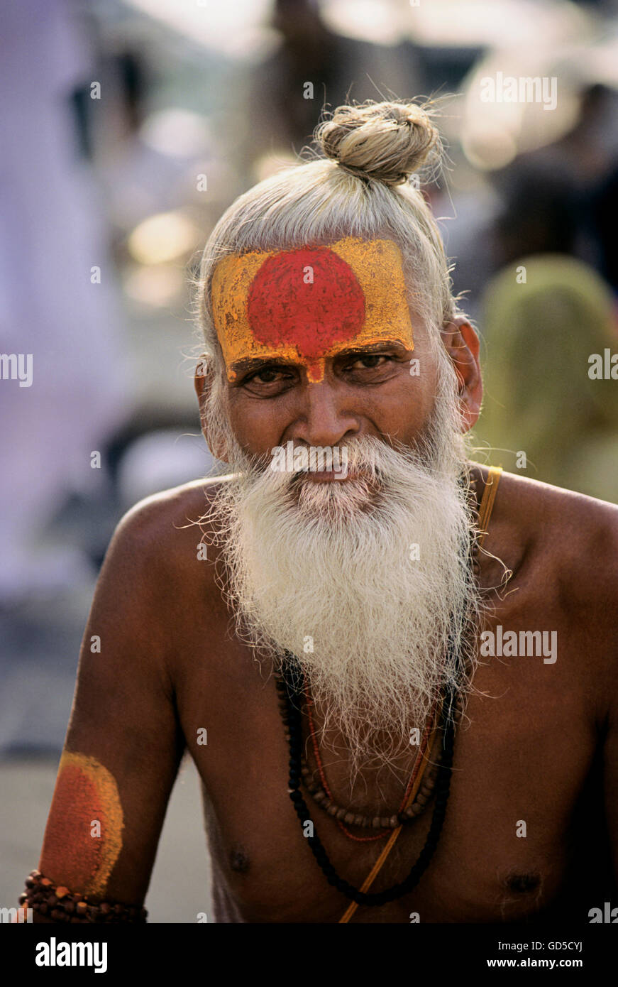 White bearded sadhu hi-res stock photography and images - Alamy