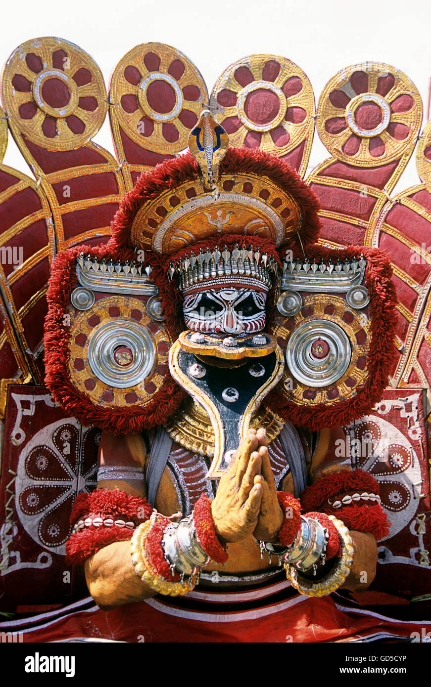 Theyyam costumes hi-res stock photography and images - Alamy