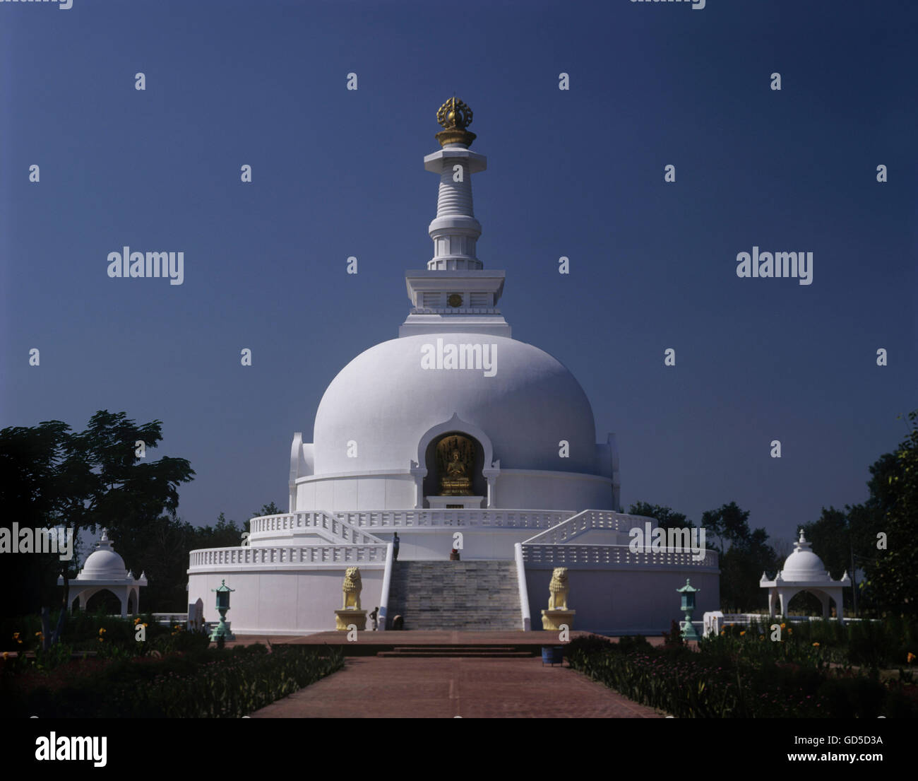 Vishwa Shanti Stupa Stock Photo - Alamy