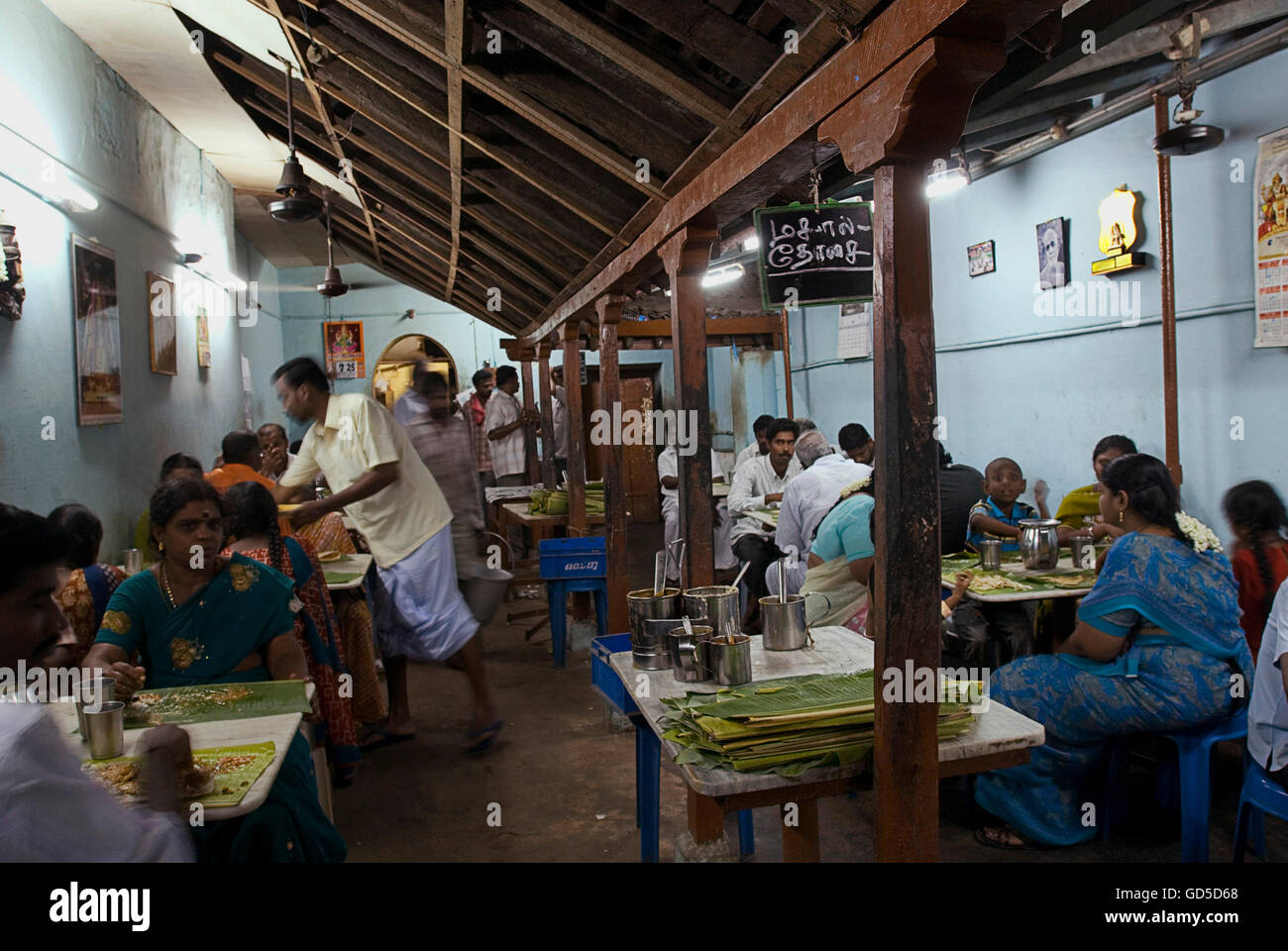 Indian customers hi-res stock photography and images - Alamy