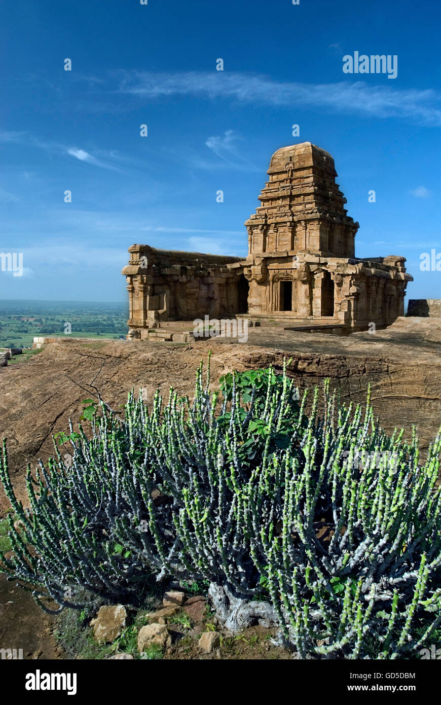 Shivalaya hi-res stock photography and images - Alamy