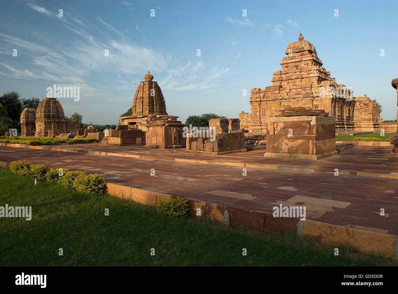 Dravida temples hi-res stock photography and images - Alamy