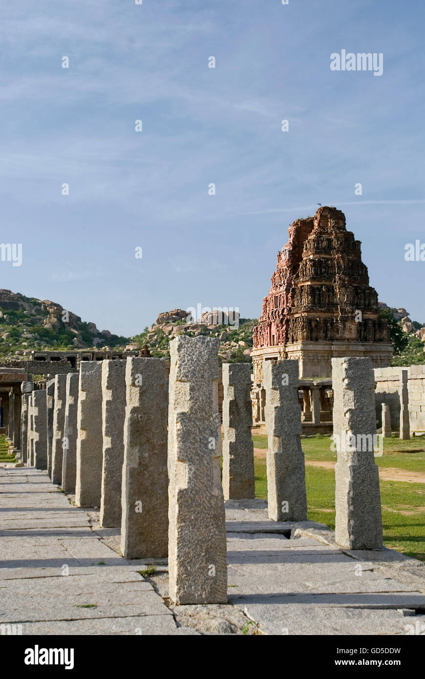 Vitthala Temple and Pillared bazaar Stock Photo - Alamy