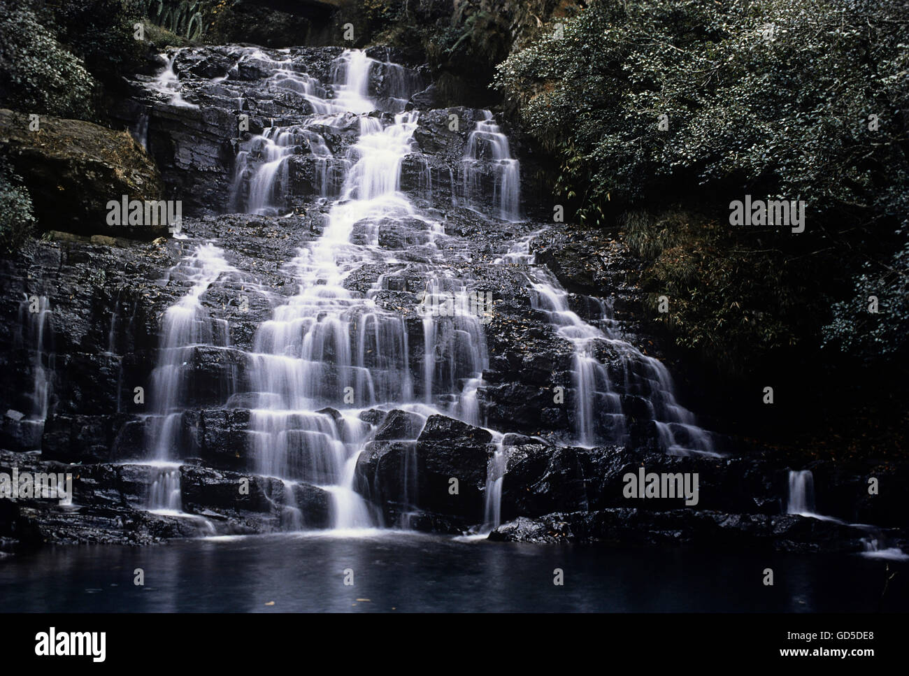 Elephanta falls hi-res stock photography and images - Alamy