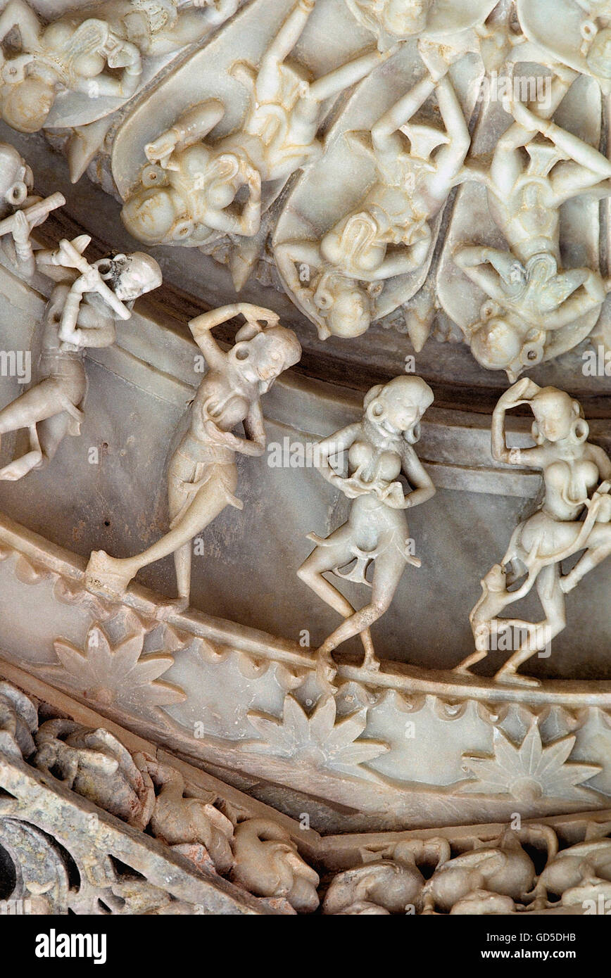 Ceiling moulding hi-res stock photography and images - Alamy