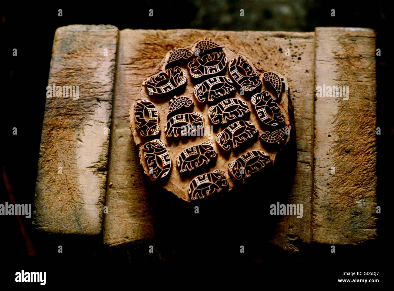 Block designs hi-res stock photography and images - Alamy