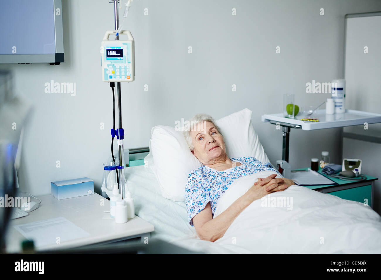 Geriatric ward hi-res stock photography and images - Alamy